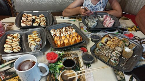 Suşi restoranı Tasty Food, Jerdevka, foto