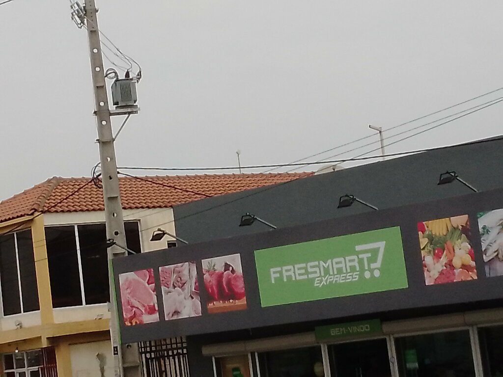Giyim mağazası Loja PEP, Loanda, foto