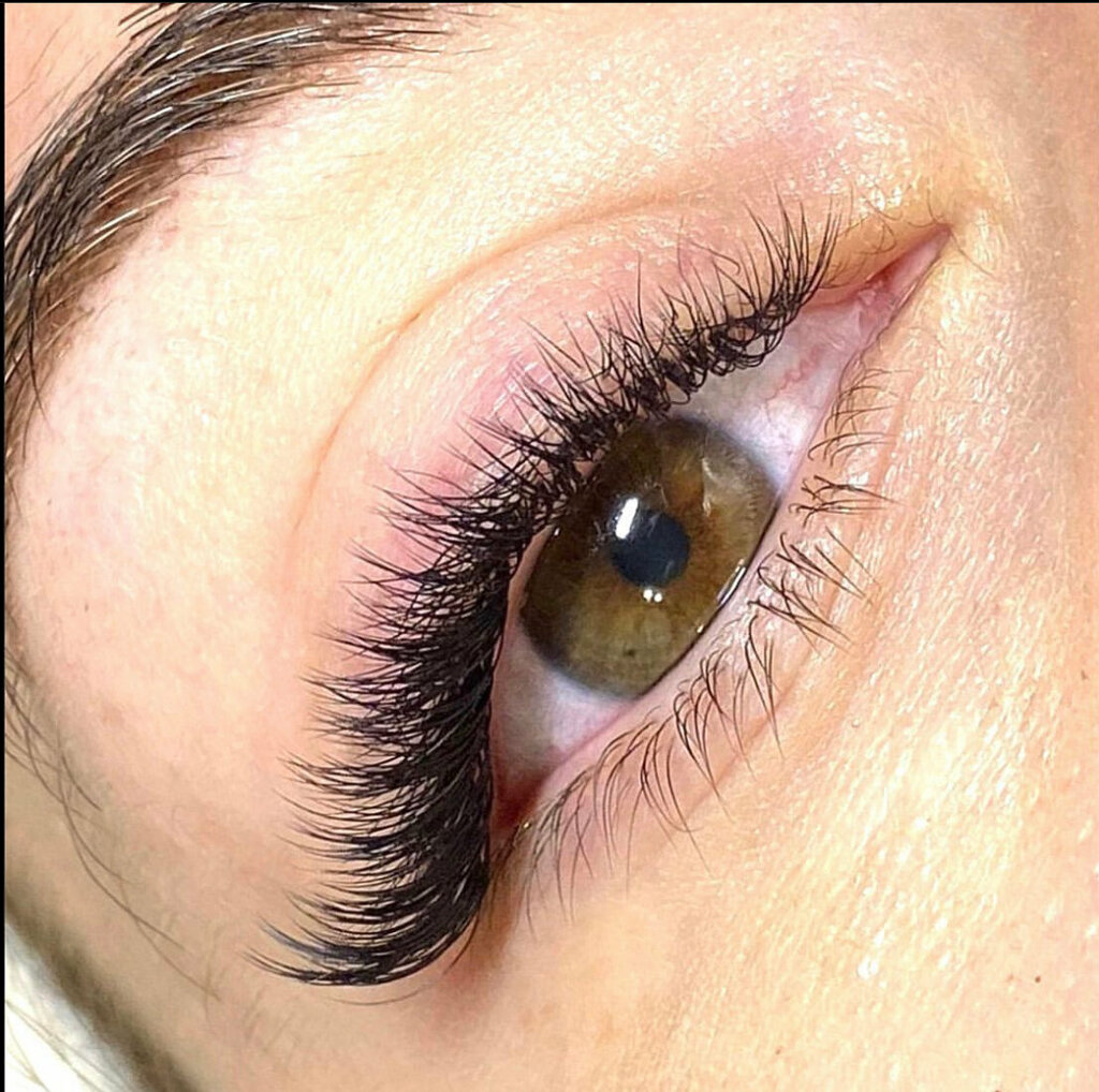 Kaş ve kirpik salonu Eyebrow and Eyelash Salon, Vladikavkaz, foto