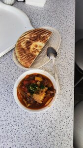 Шаурма, плов (prospekt Neftyanikov No:21В), fast food  Zainsk'ten (Zey'den)