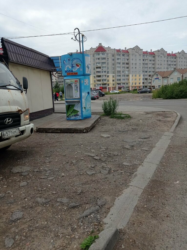 Su otomatı Артезианская вода, Tver, foto