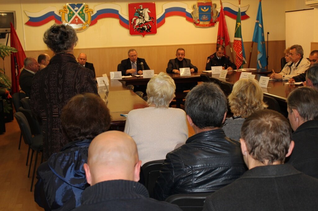 Buz pateni pistleri Дворовая территория, Moskova, foto