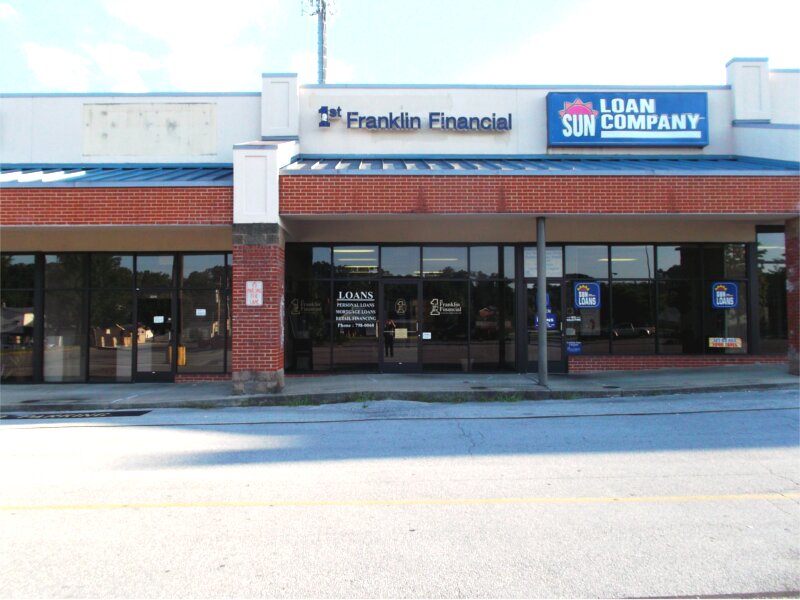 Kredi komisyoncuları 1st Franklin Financial, Tennessee Eyaleti, foto