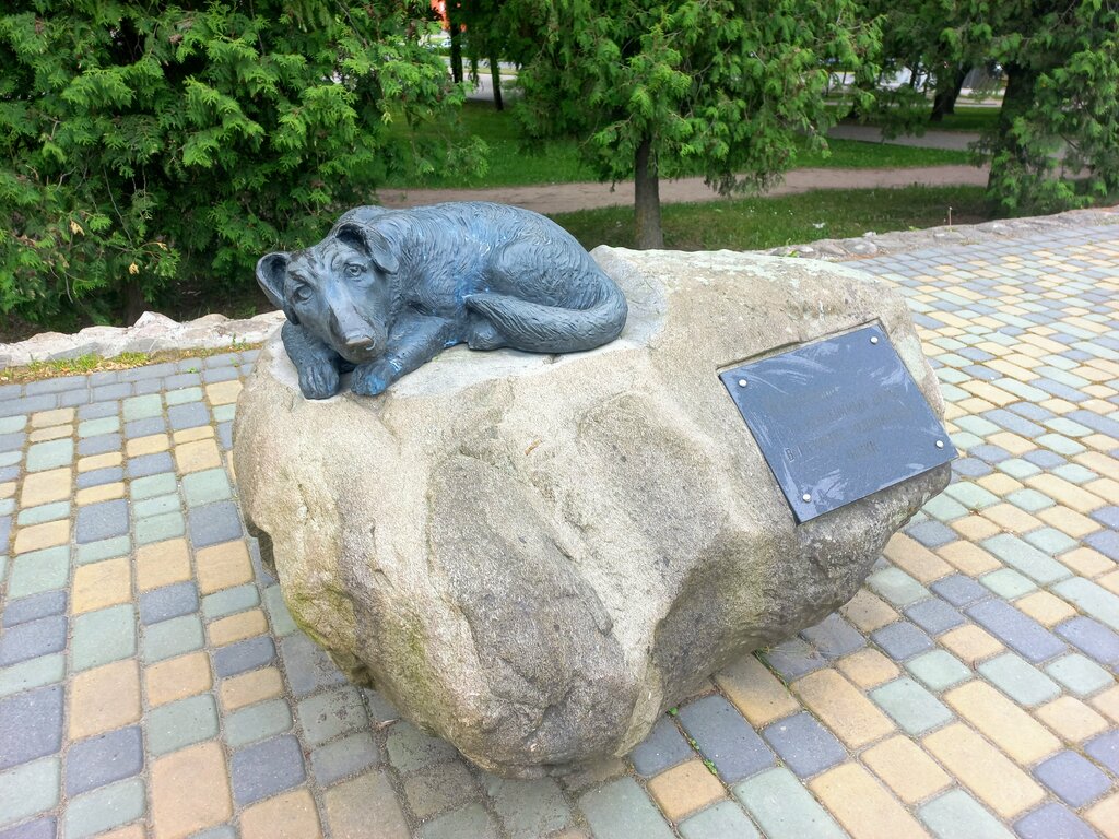 Anıt, heykel Животным за неоценимый вклад в развитие медицинской науки, Grodno, foto