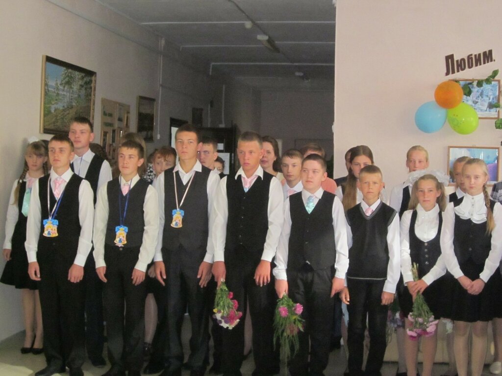 Ortaokul Mbou Verkh-Rozhdestvenskaya osnovnaya obshcheobrazovatelnaya shkola, Permski krayı, foto