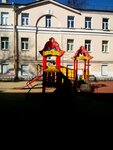 Playground (Каменноостровский проспект No:64, корп. 3), oyun alanı  Saint‑Petersburg'dan