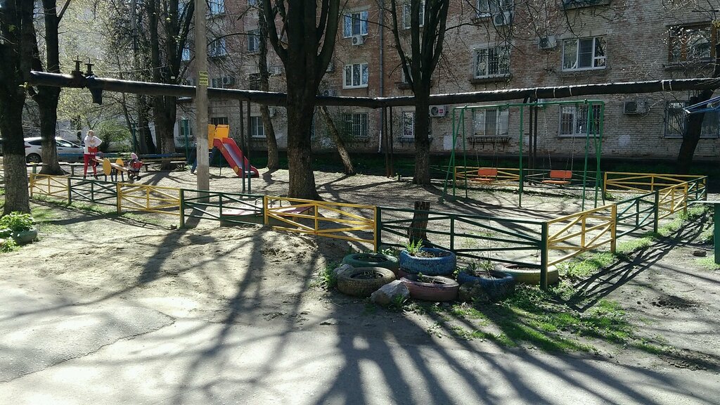 Oyun alanı Playground, Krasnodar, foto