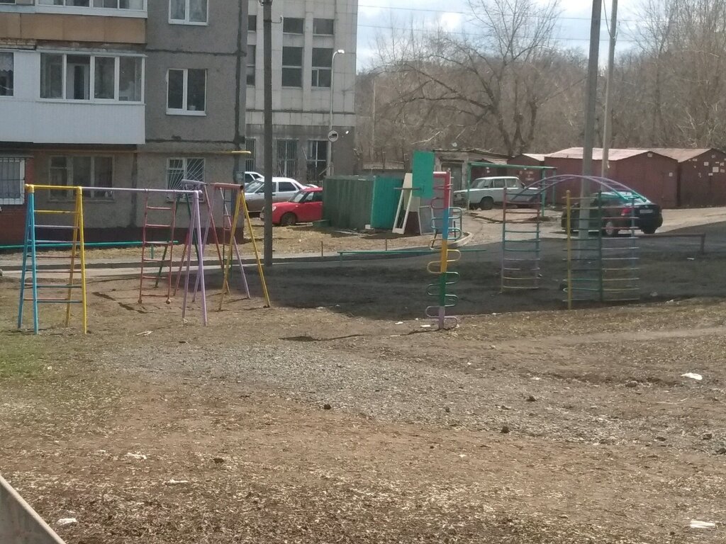 Oyun alanı Детская площадка, Ufa, foto