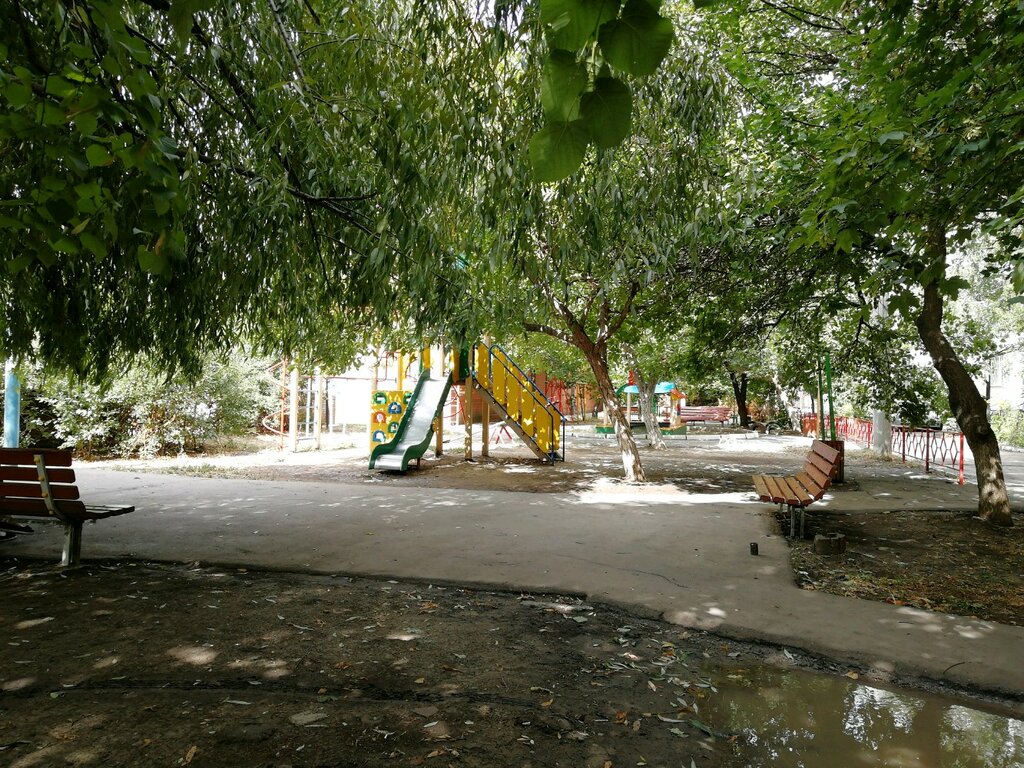 Oyun alanı Playground, Krasnodar, foto