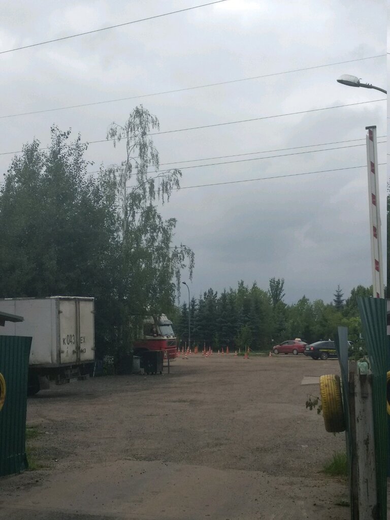 Ehliyet sınav alanı Avtomotoshkola R-Avto, Moskova, foto
