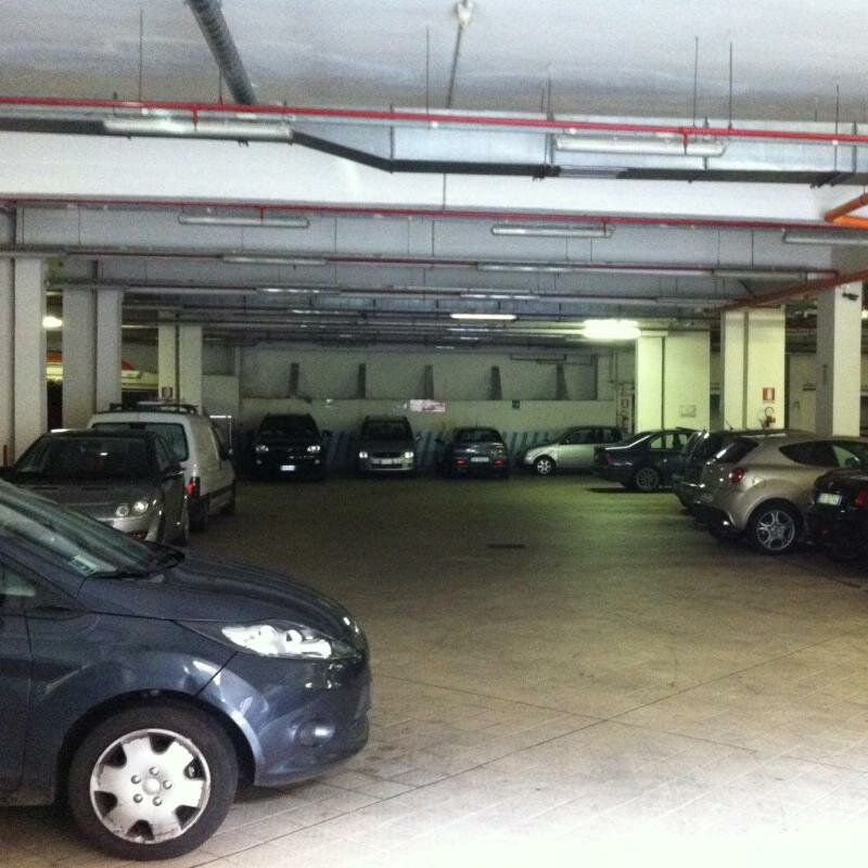 Otoparklar Gran Garage, Roma, foto