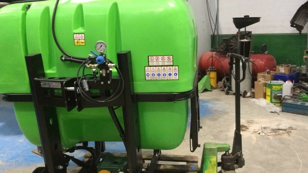 Tarım makineleri, ekipmanlar Agrícola Agrolomar, Endülüs, foto