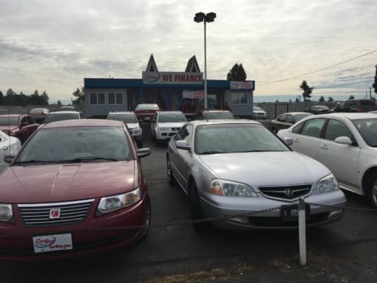 Kamyon ve ağır vasıta satış ve servis firmaları CarHop Auto Sales & Finance, Washington Eyaleti, foto