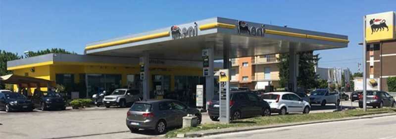 Otogaz dolum istasyonu Fast Service, Marche, foto