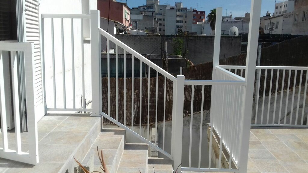 Kerestecilik Carpintería De Aluminio S'arenal, Balear Adaları, foto
