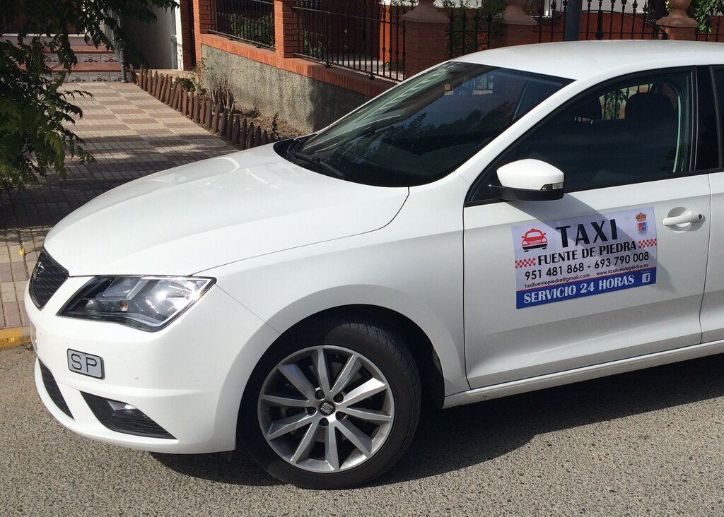 Taksi Taxi Fuente de Piedra, Endülüs, foto