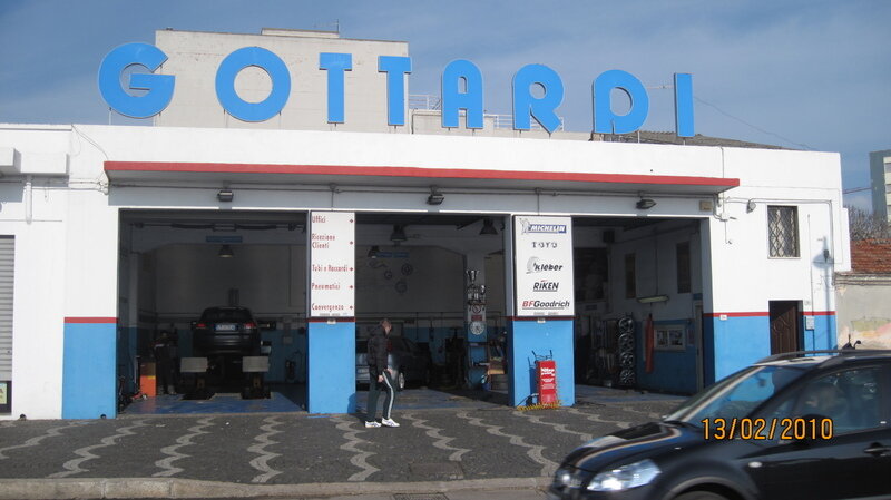 Jant ve lastikçiler G. R. Gomme Affiliato Gottardi Gomme, Sardunya, foto