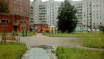 Playground (Grazhdanskiy Avenue No:118к2, Saint Petersburg), oyun alanı  Saint‑Petersburg'dan