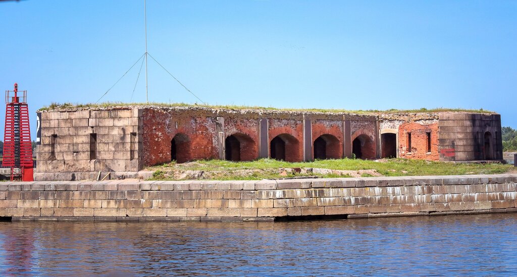 Turistik yerler Батарея Князь Меншиков, Kronstadt, foto