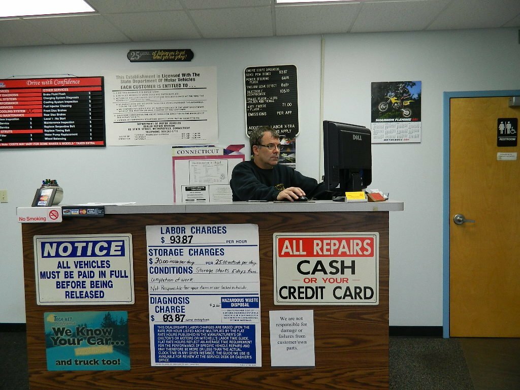 Otomobil servisi Auto Specialties, Connecticut Eyaleti, foto
