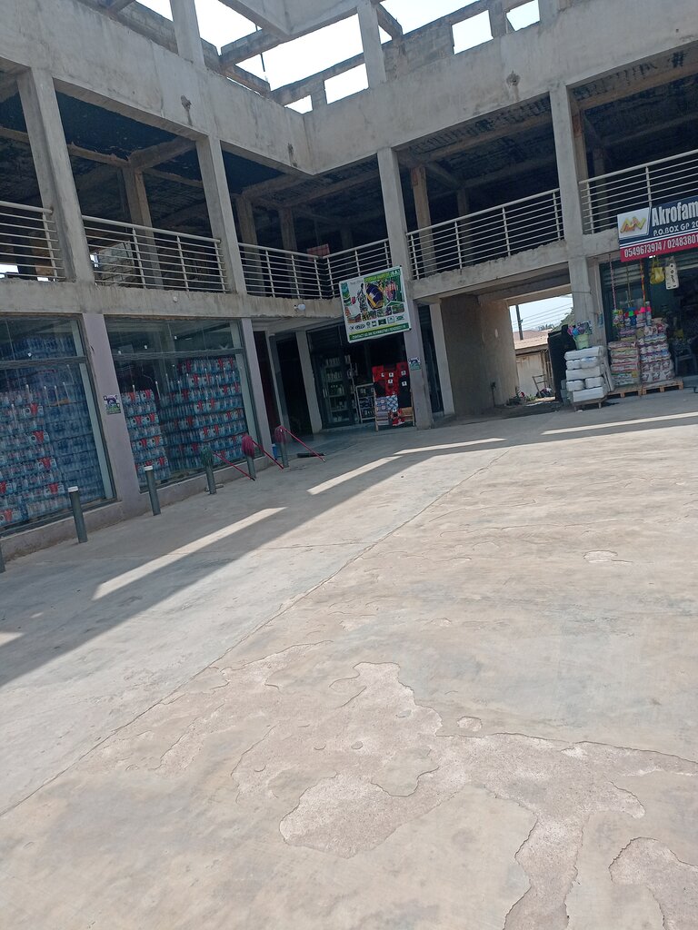 Giyim mağazası Oforiwaah amnafo ent, Dünya, foto