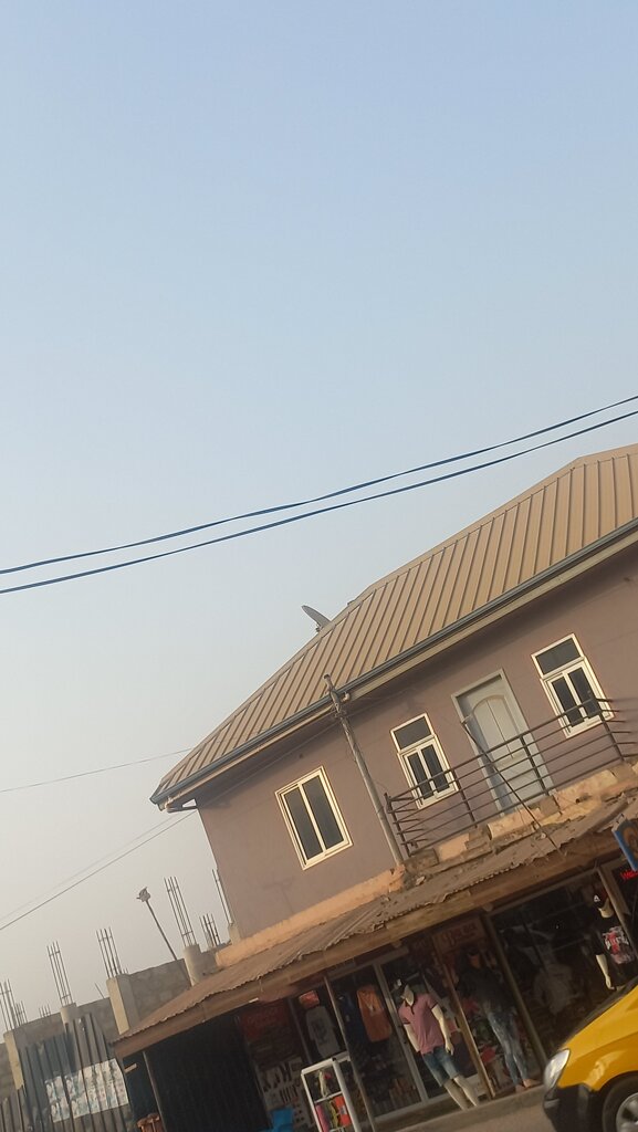 Giyim mağazası Big Six, Dünya, foto