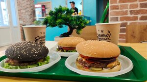 Pine & Burger (ulitsa Karla Marksa No:72), fast food  Beloretsk'ten
