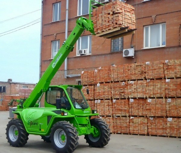 Özel üretim araç ve ekipmanları Merlo S. P. A., Rostov‑na‑Donu, foto