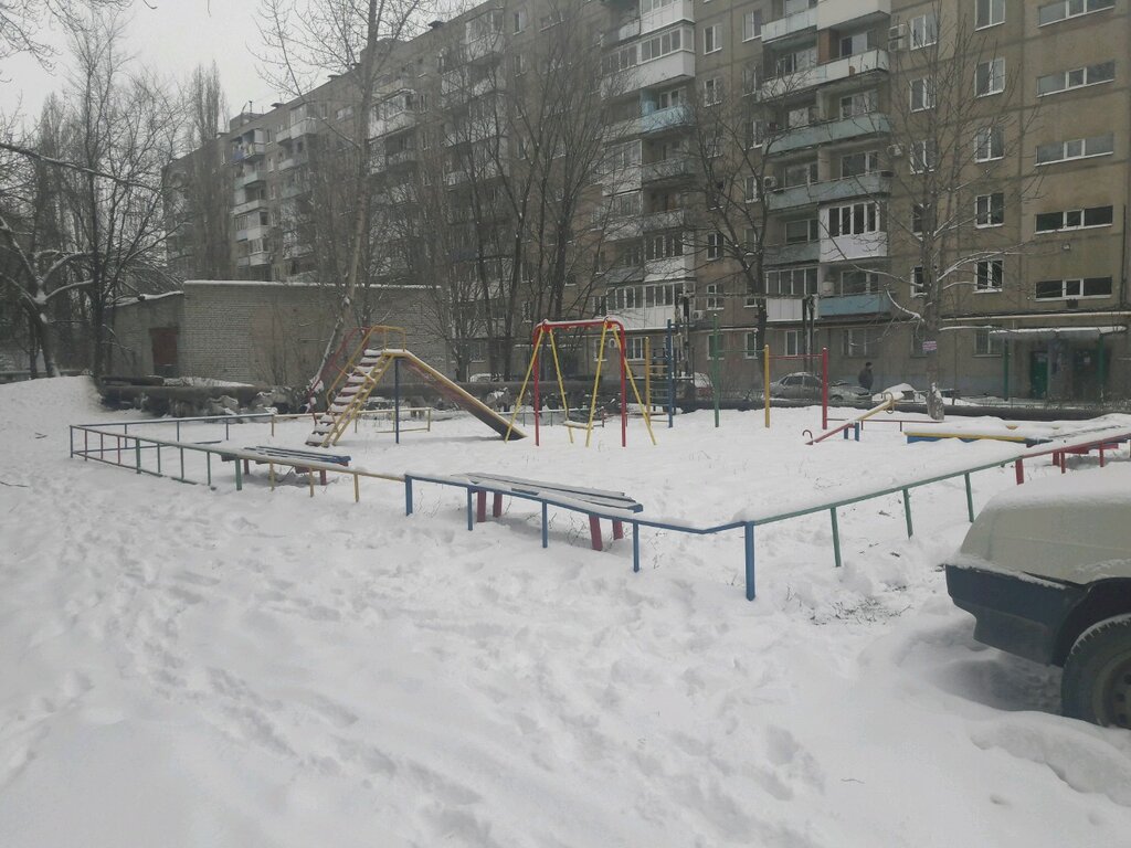 Oyun alanı Playground, Saratov, foto