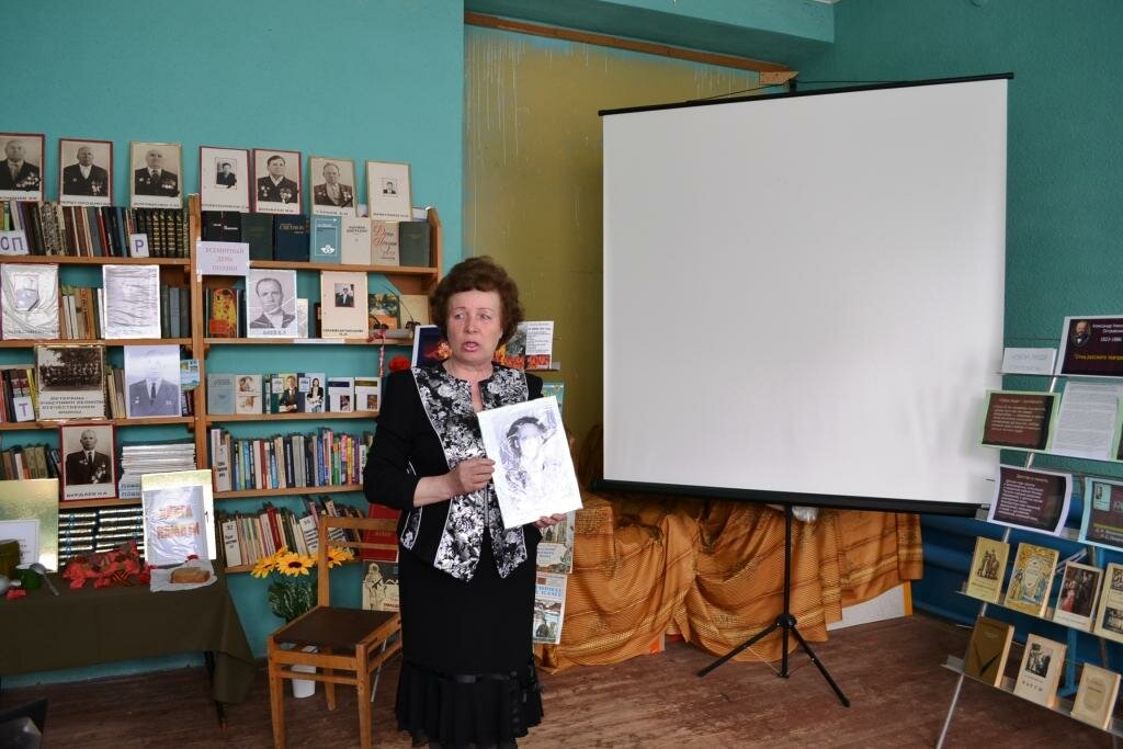 Ortaokul Shkola Srednyaya Savvatiyevskaya, Arhangelskaya oblastı, foto