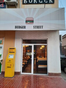 Burger Street (Alisher Navoi Street No:43), kafe  Fergana'dan