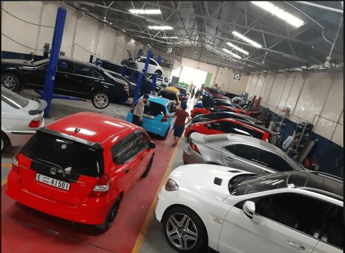 Otomobil servisi Dr.Cars, Dubai, foto