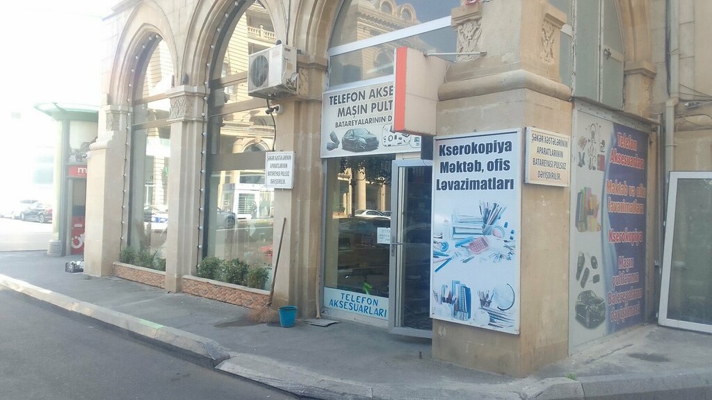 Saat tamircileri Saat Təmiri, Bakü, foto