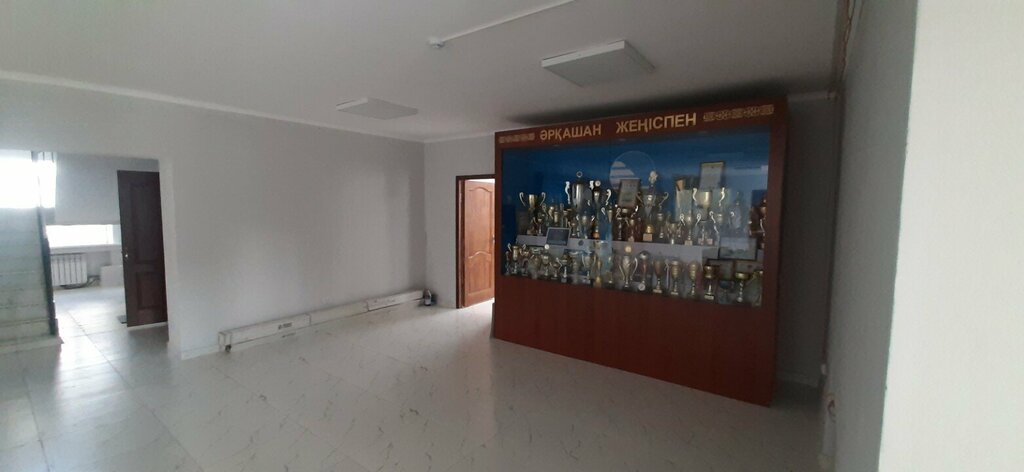 Demiryolu kargo Bas Locomotive Depot, Atırav, foto