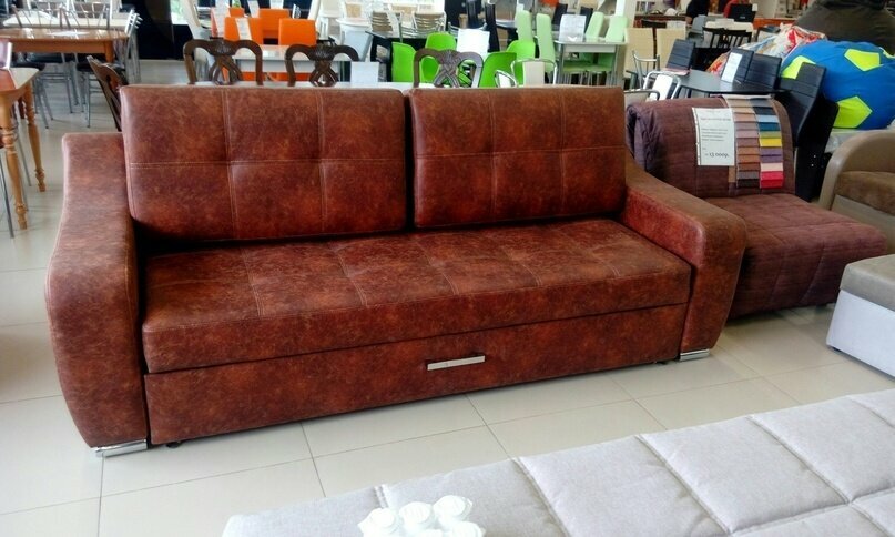 Koltuk takımı mağazaları Wac Studio, Kirov, foto