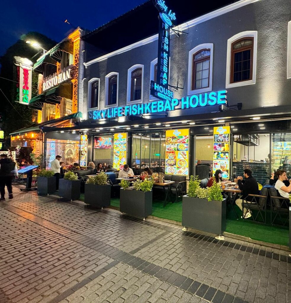 Restoran Sky Life Fish Kebab House, İstanbul, foto