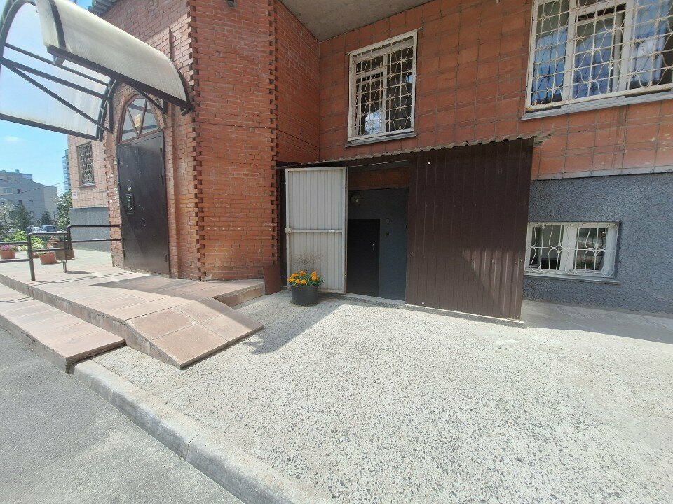 Bina, site yönetimi TSZh Krylova 48, Novosibirsk, foto