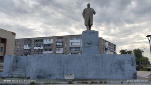 В.И. Ленин (Sverdlovsk Region, Turinsk), anıt, heykel  Turinsk'ten