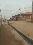 Mercado Municipal do Rangel (Luanda, Rua da Vaidade), gıda pazarı  Loanda'dan