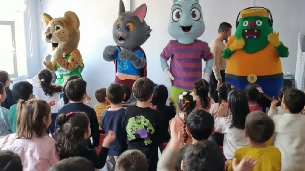 Anaokulları Şht. Öğretmen Aynur Sarı Anaokulu, İstanbul, foto