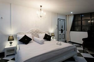 Meroom Hotel (Mueang Phuket, Talat Yai), otel  Phuket'ten