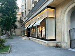 Kiton (Neftchilar Avenue No:15C), giyim mağazası  Bakü'den