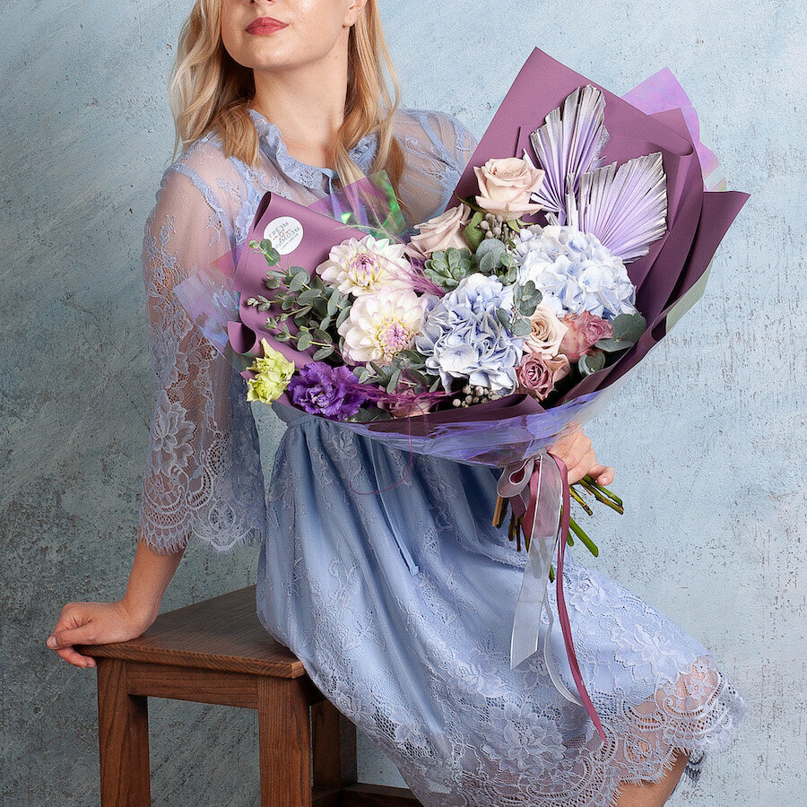 Çiçekçiler Dreams Of Mimosa, Moskova, foto