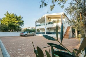 Apartment Vujeva (Zadar County, Vir), otel  Zadar Bölgesi'nden