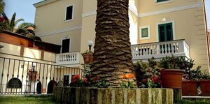 Villino Gregoraci Relais (Lazio, Roma, Via Aurelia, 383), otel