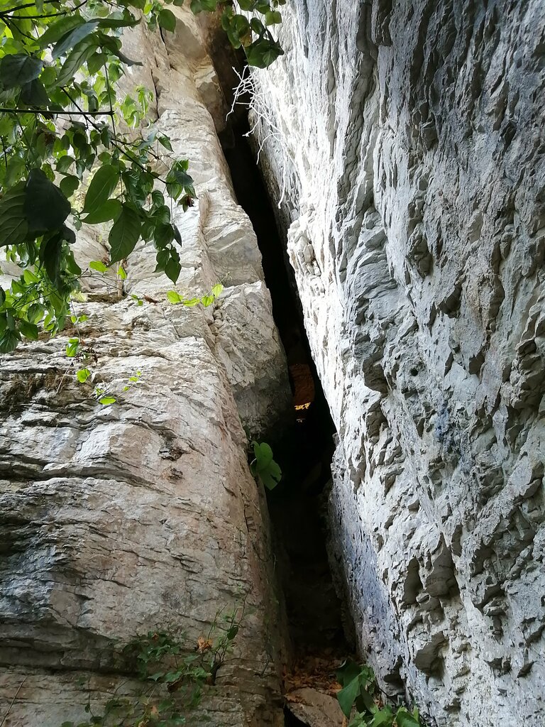 Turistik yerler Kolokolnaya Cave, Soçi, foto
