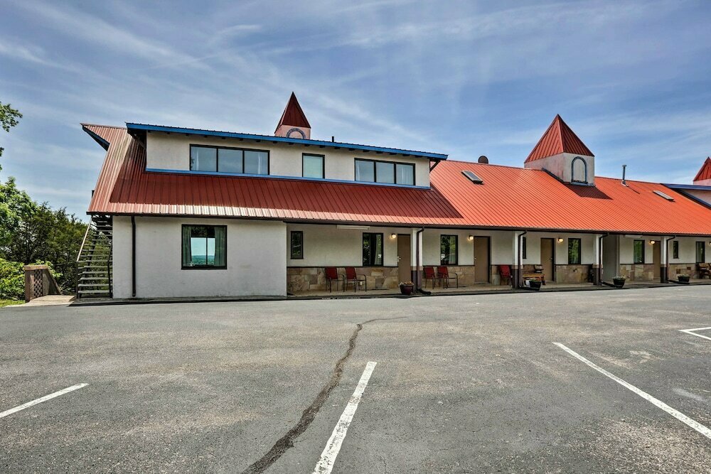 Otel Burkesville Apt w Deck, Kentucky, foto