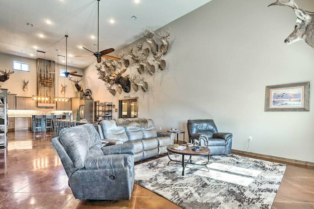 Otel Kansas Hunting Lodge: Pets & Large Groups Welcome!, Great Bend, foto