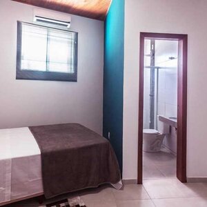 The Bridge Hostel (Rio de Janeiro, Município do Rio de Janeiro, Rua Quatorze de Julho), otel  Santa Catarina'dan