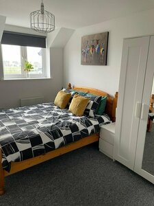 Charming 2-bed Apartment in Didcot, Near Oxford (England, Oxfordshire County, Didcot), otel  Oxfordshire County'den